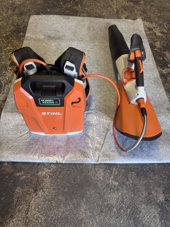 STIHL Akku Laubläser BGA 200, mit Rücken Akku AR 2000 L (Gebraucht) in ...
