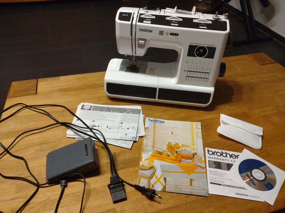 neuwertige Brother HF37 Nähmaschine (Jg. 2023) (Neu (gemäss Beschreibung)) in Frauenfeld für CHF ...