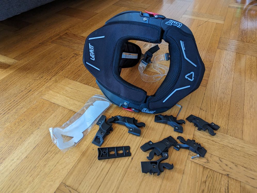 Leatt Neck Brace DBX Ride III (Neu (gemäss Beschreibung)) in Pragg ...