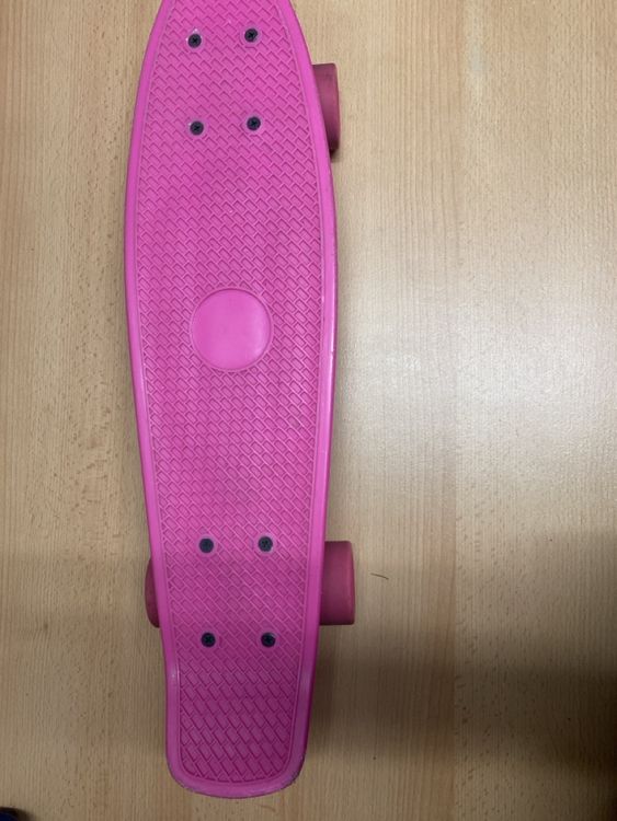 Pinkes Pennyboard - ideal für den Sommer (Gebraucht) in Flawil für CHF 18 – mit Lieferung auf ...