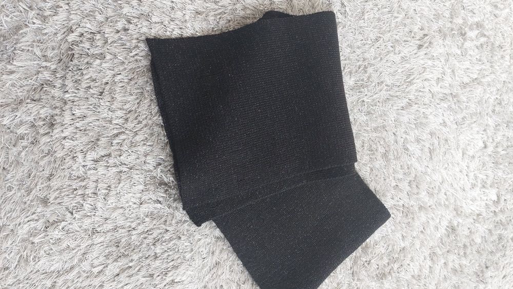 Écharpe noire pailletée, neuve (Neuf (Voir description)) à Lausanne ...