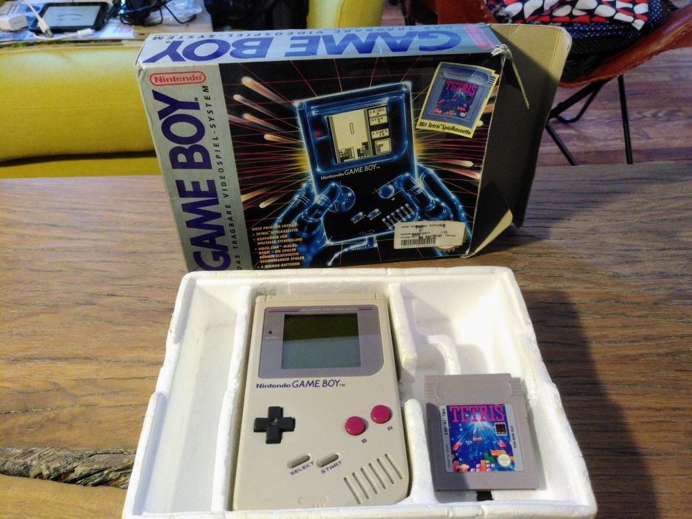 Nintendo Game Boy mit OVP (Gebraucht) in Saland für CHF 225 – mit ...