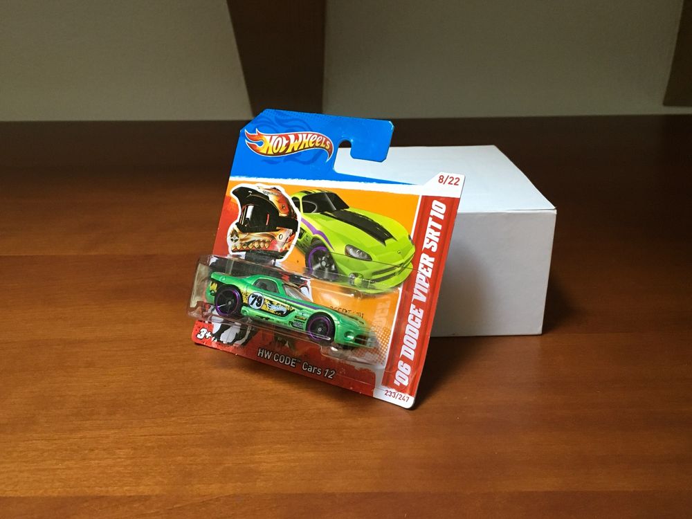 06‘ Dodge Viper SRT 10 - 1/64 Hot Wheels 2012 HW Code Cars (Neu (gemäss ...