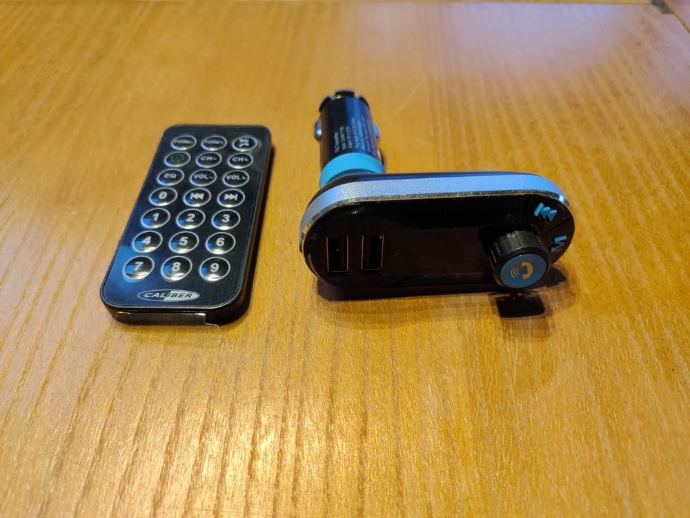 FM-Radio Adapter mit Bluetooth und USB, ab 1CHF | Kaufen auf Ricardo