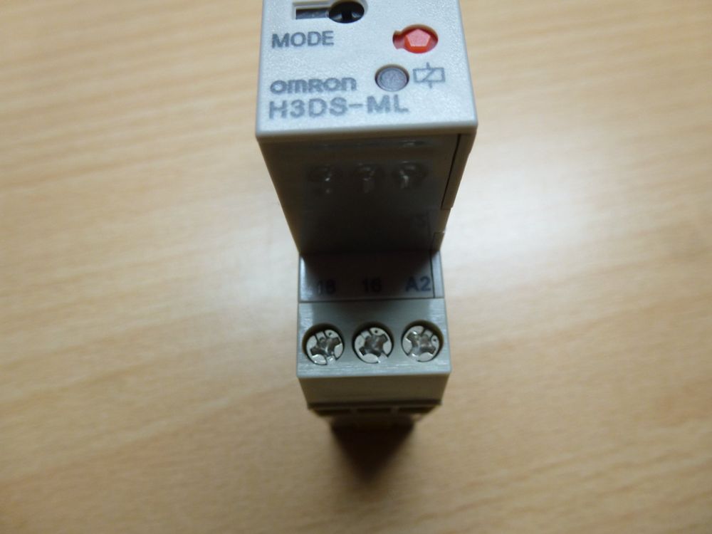 Universalzeitrelais Omron H3DS-ML 24-240VAC/24-48VDC (Neu und originalverpackt) in Hombrechtikon ...
