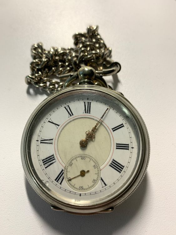 Antike Taschenuhr läuft mit Schlüssel und Kette (Gebraucht) in Stadel für CHF 45 – mit Lieferung ...