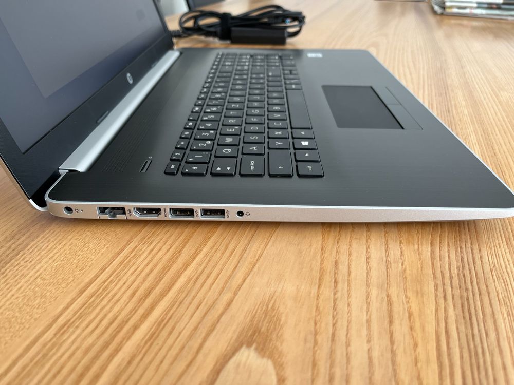 HP Laptop Intel(R) Core(TM) i7 10TH GEN 17-Zoll | Kaufen auf Ricardo