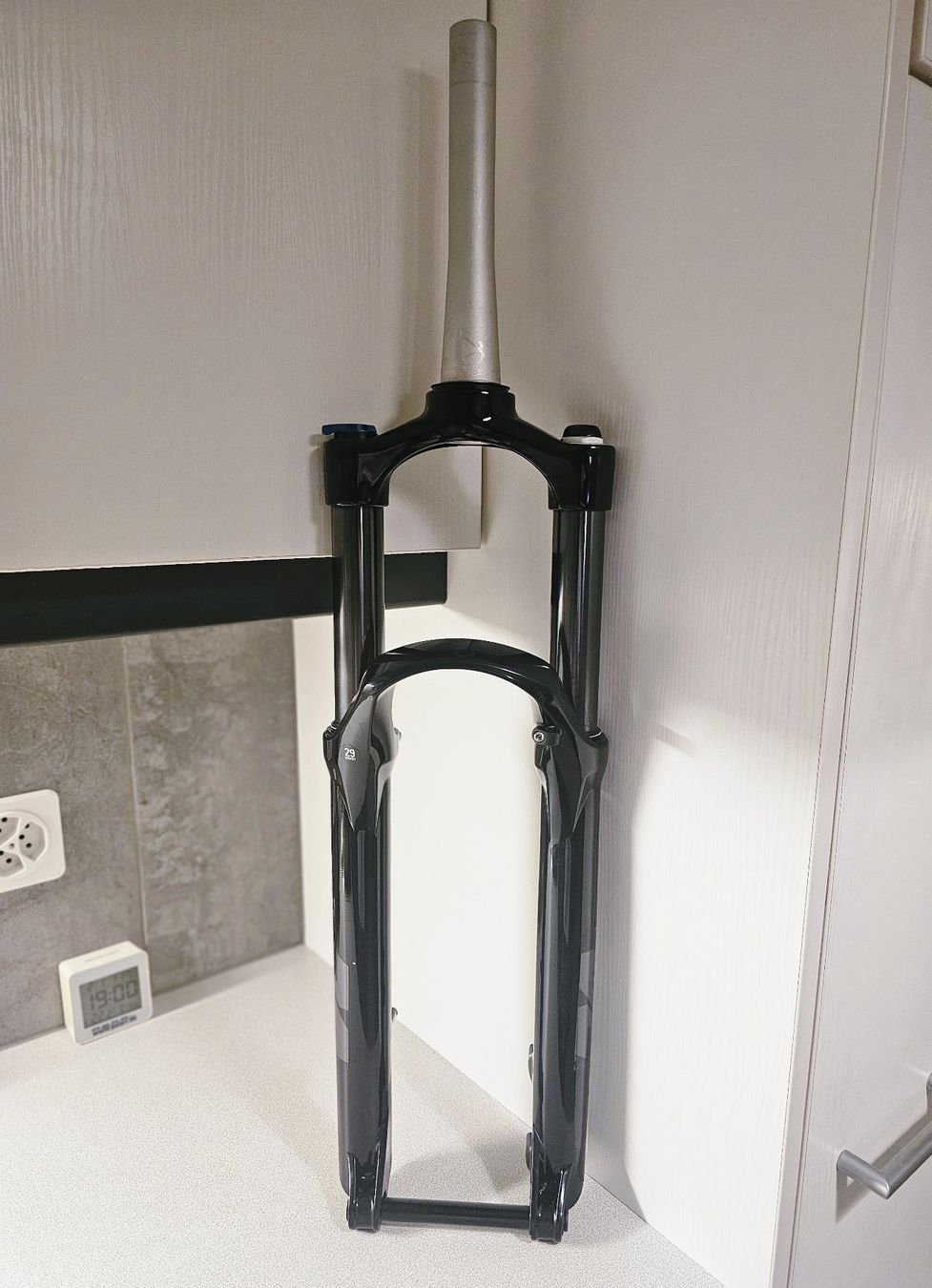 Fourche quasi-neuve 29", 140mm, SR Suntour XCR34 Boost 2CR (Neuf (Voir ...