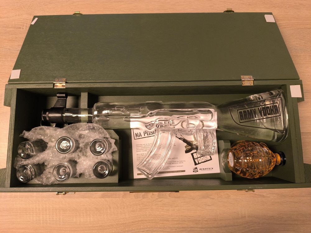 Army Vodka Geschenkset AK-47 1200ml + Munition (Neu (gemäss ...