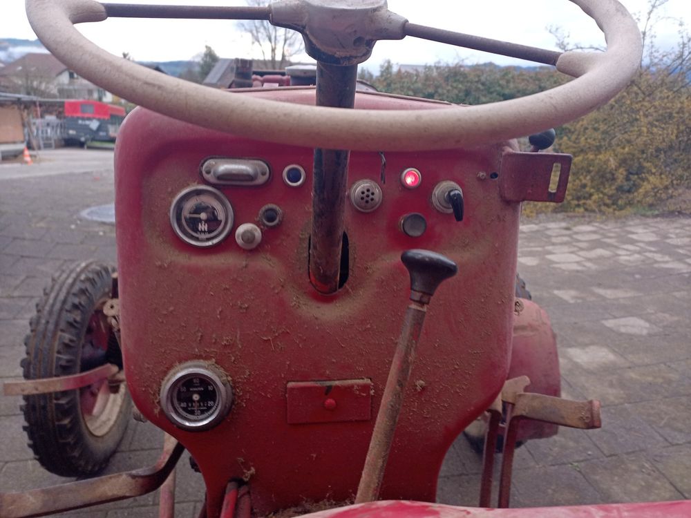 Oldtimer Traktor Scheunenfund IHC D217 Standard (Gebraucht) in ...