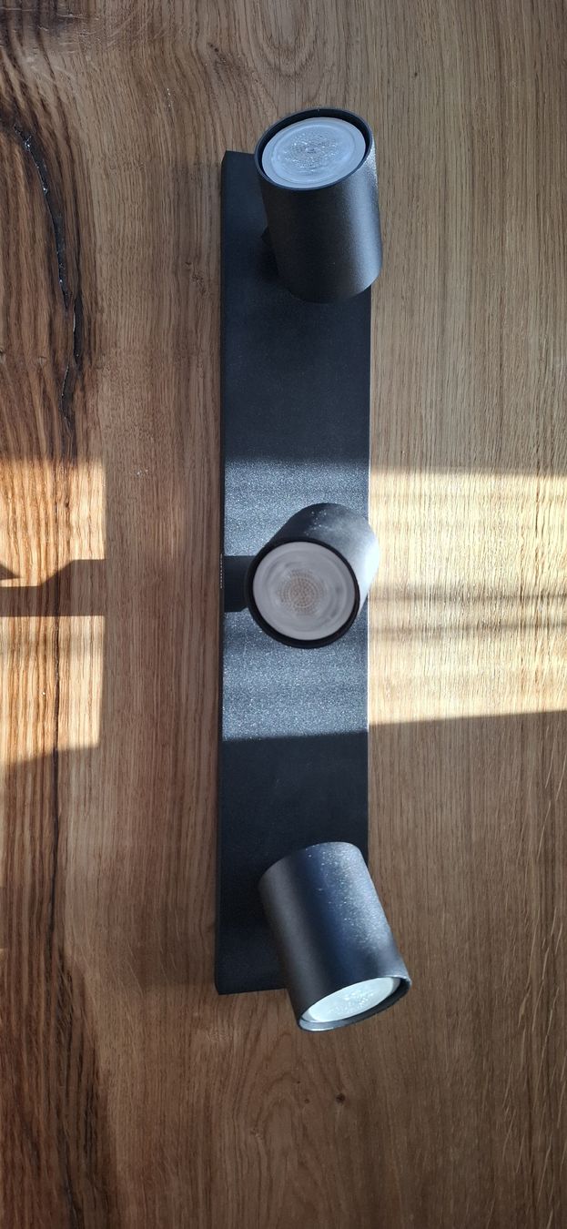 Philips Hue Lampe mit 3 Spots, Runner, White and Color (Gebraucht) in ...