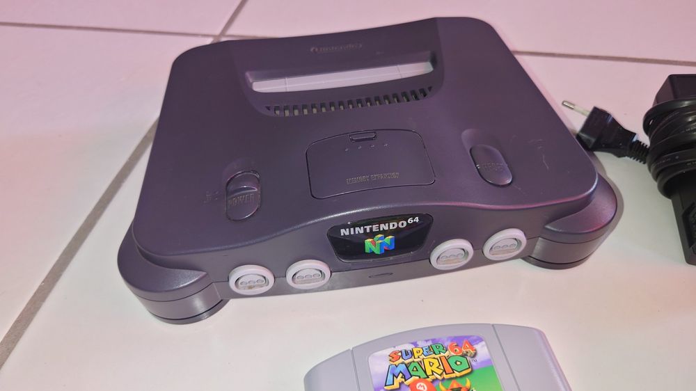 N64 Konsole mit Expansion Pak inkl. Super Mario 64 (Gebraucht) in ...