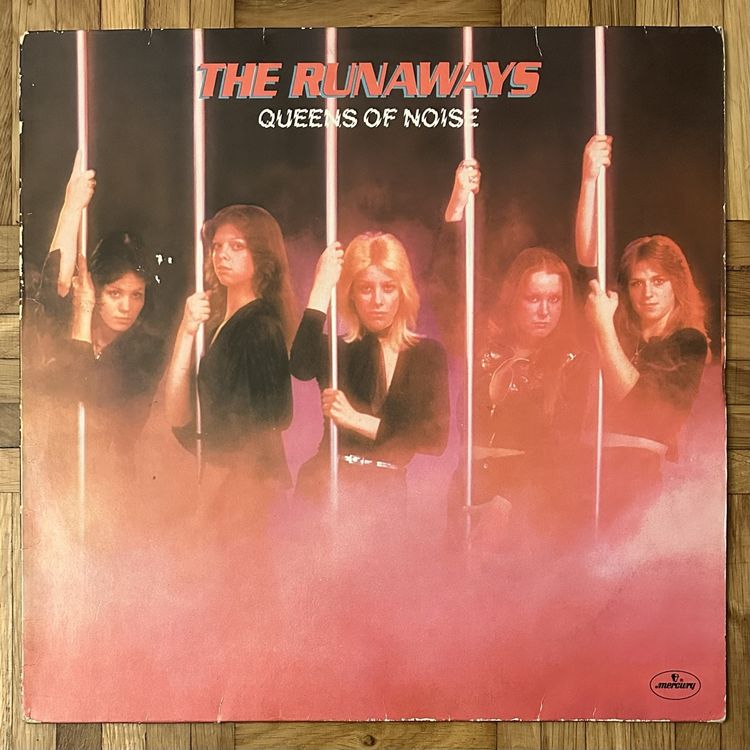 LP - The Runaways - Queens Of Noise (Gebraucht) in für CHF 12 – mit ...