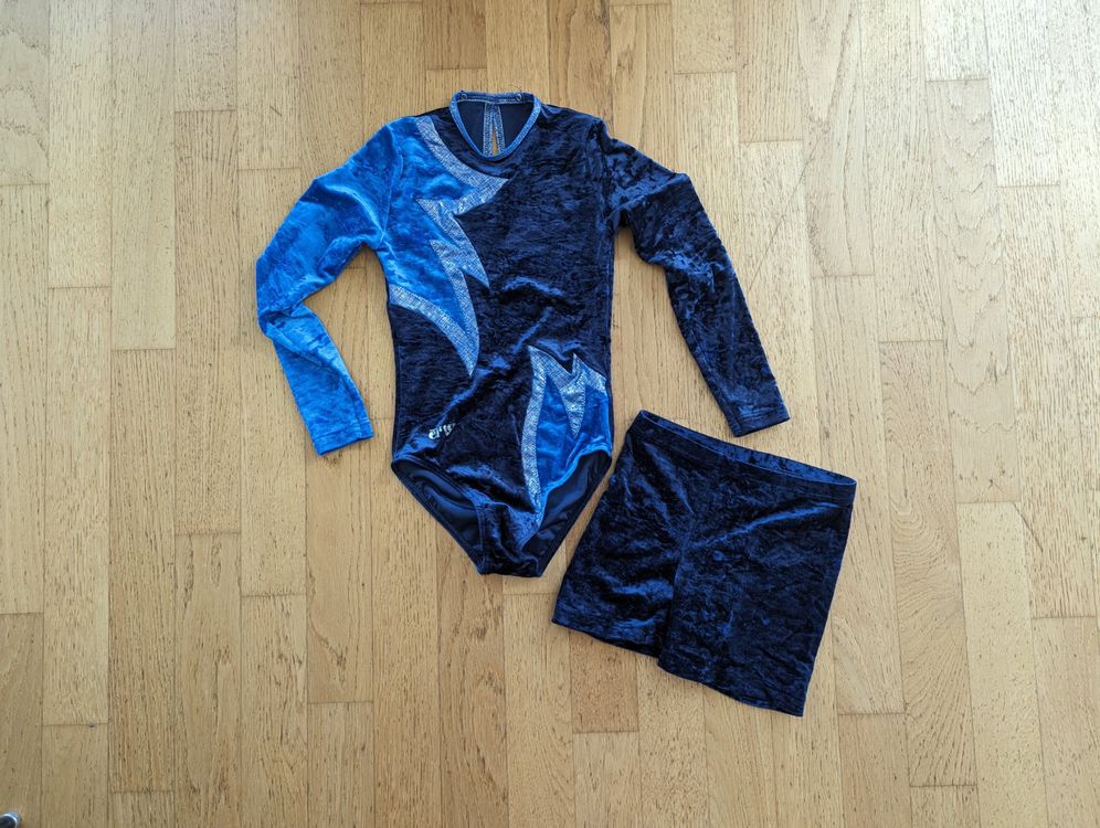 Ervy Akrobatik-Gwändli mit Hose | Kaufen auf Ricardo