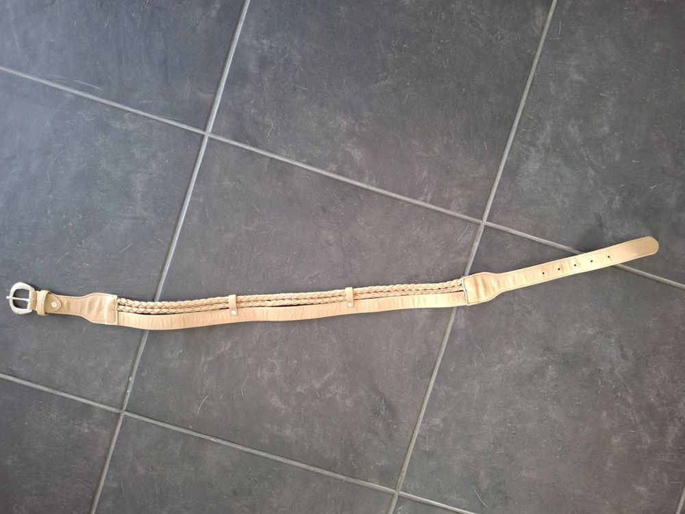 Gürtel by Beluno, 85 cm (Gebraucht) in Walterswil SO für CHF 9 – mit Lieferung auf Ricardo kaufen