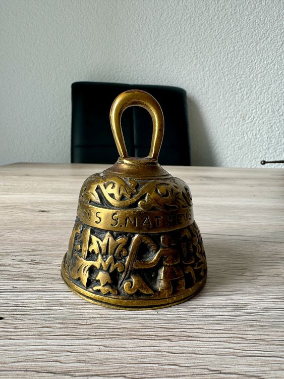 Cloche | Kaufen auf Ricardo