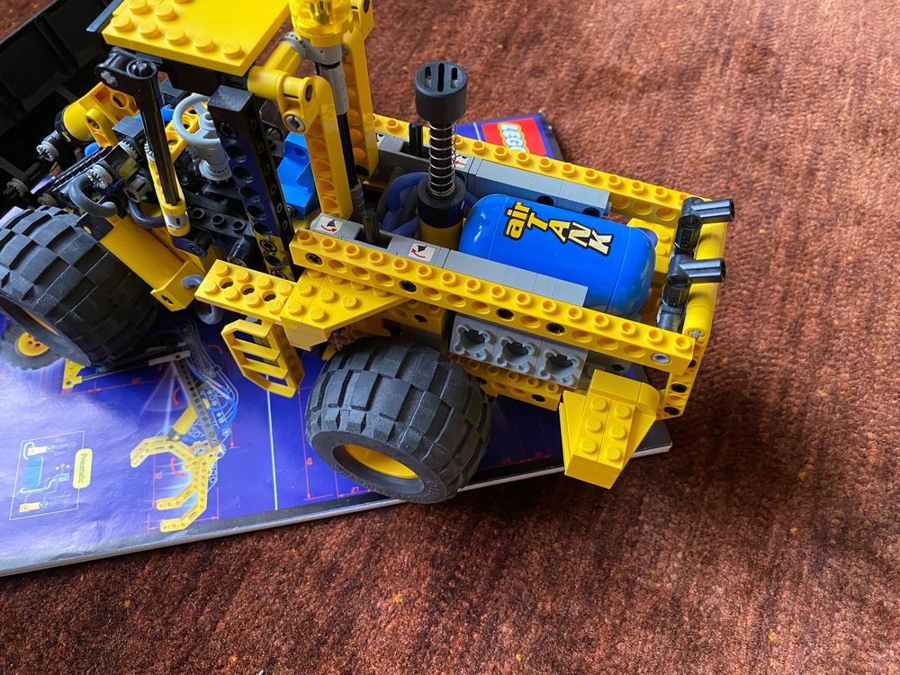 8459 LEGO Technic Pneumatic Front-End Loader (Gebraucht) in Wattwil für ...