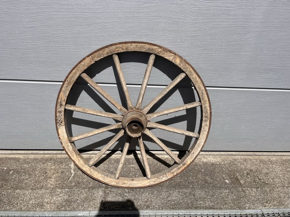 Altes Kutschen Wagen Rad (Gebraucht) in Sisseln AG für CHF 20 – nur ...