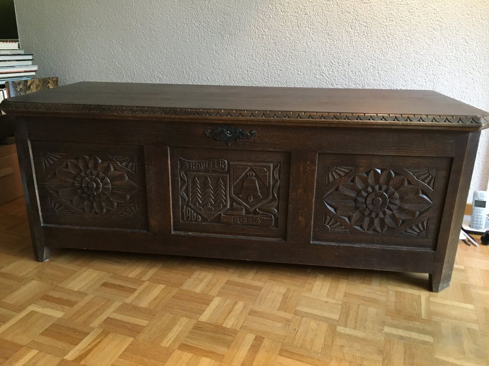 Grosse Truhe aus Holz, geschnitzt | Kaufen auf Ricardo