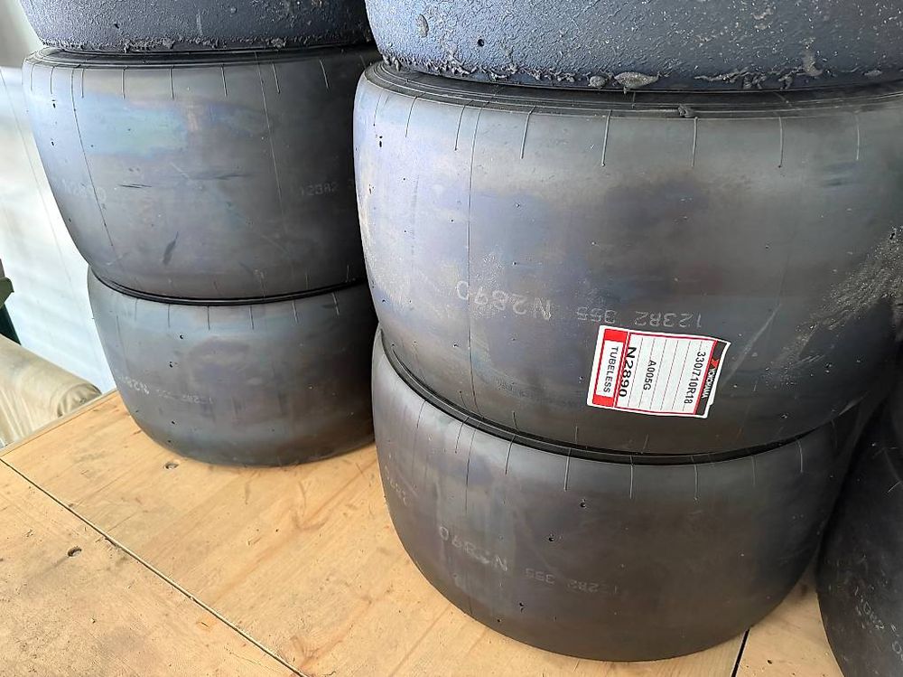 4 neue Slicks, Yokohama Advan A80, 330/710/R18 (Neu (gemäss ...