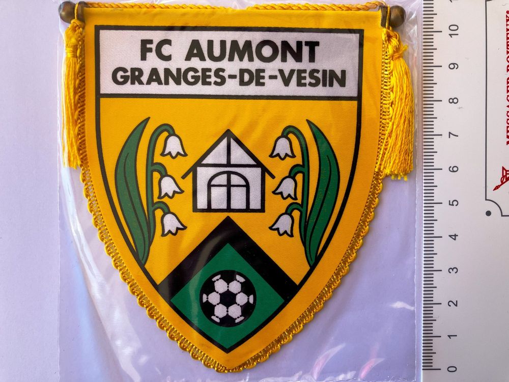 Vintage Fanion/Wimpel FC AUMONT / GRANGES-DE-VESIN (Neuf avec emballage ...