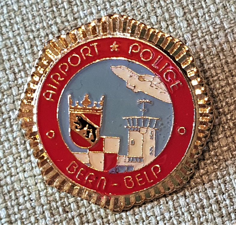 E197 - Pin Airport Polizei Bern Belp CH (Gebraucht) in Reinach BL für CHF 2 – mit Lieferung auf ...