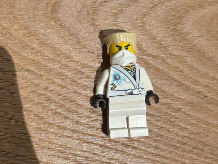 Lego Ninjago Minifigur Zane Techno 2014 (Gebraucht) in Bottmingen für ...