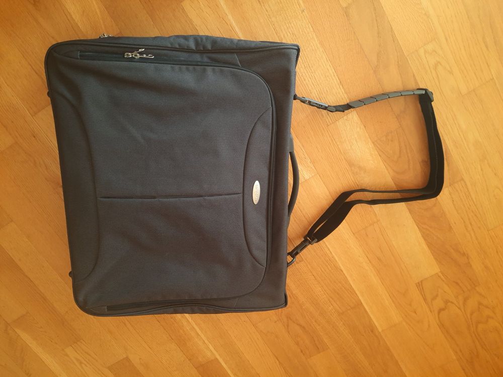 SAMSONITE porta abiti da viaggio espandibile con tracolla (Usato) a ...