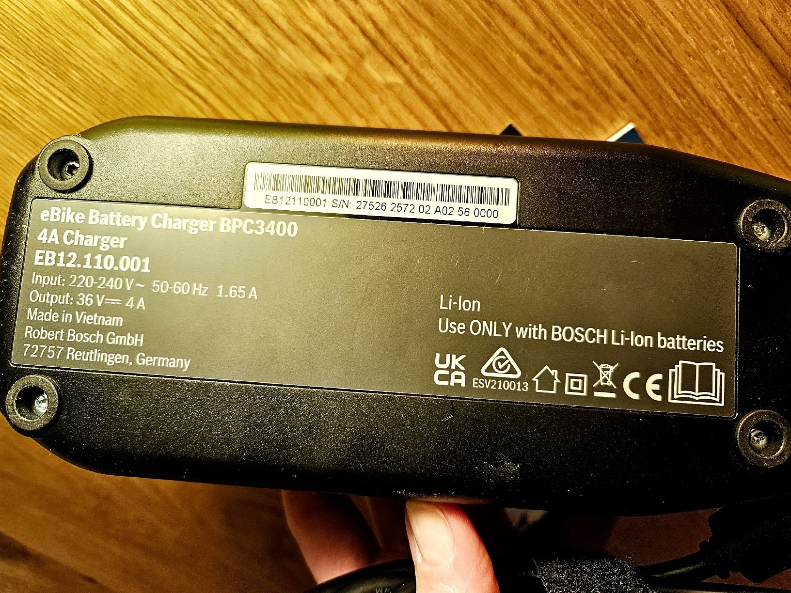 Bosch E-Bike Ladegerät 4A Charger BPC3400, Top Zustand! (Gebraucht) in Zürich für CHF 45 – mit ...