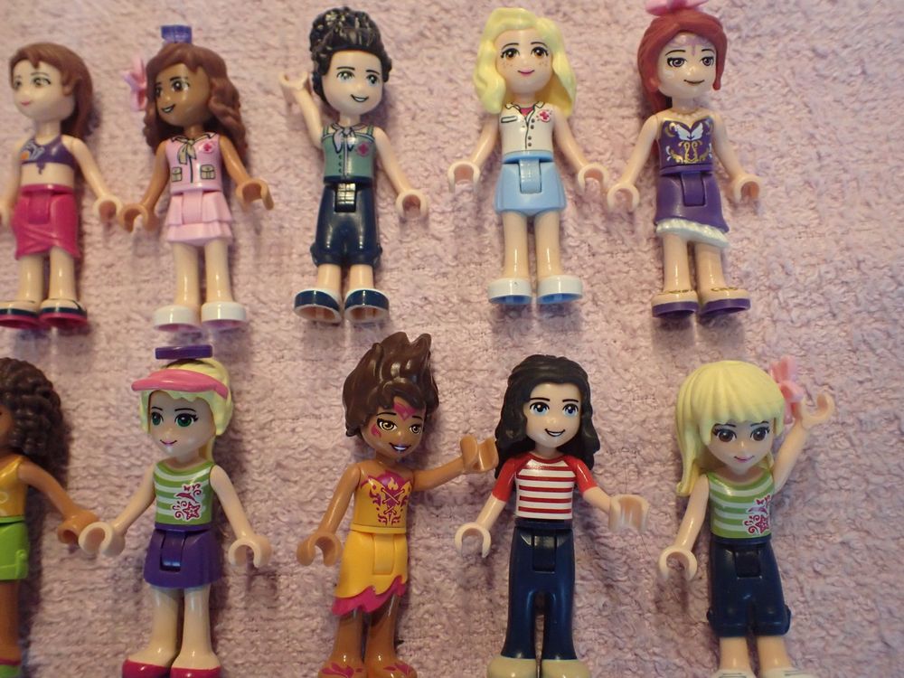 viele schöne komplette Lego FRIENDS Figuren Männchen (Gebraucht) in Geroldswil für CHF 15 – mit ...