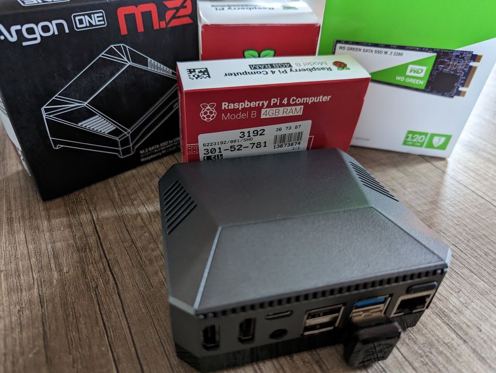 Raspberry Pi 4 4 GB + 128GB M2 SSD + Argon One + PSU (Gebraucht) in ...