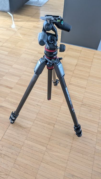 Manfrotto Karbon-Stativ - MK055CXPRO33WQR - neu (Neu und ...