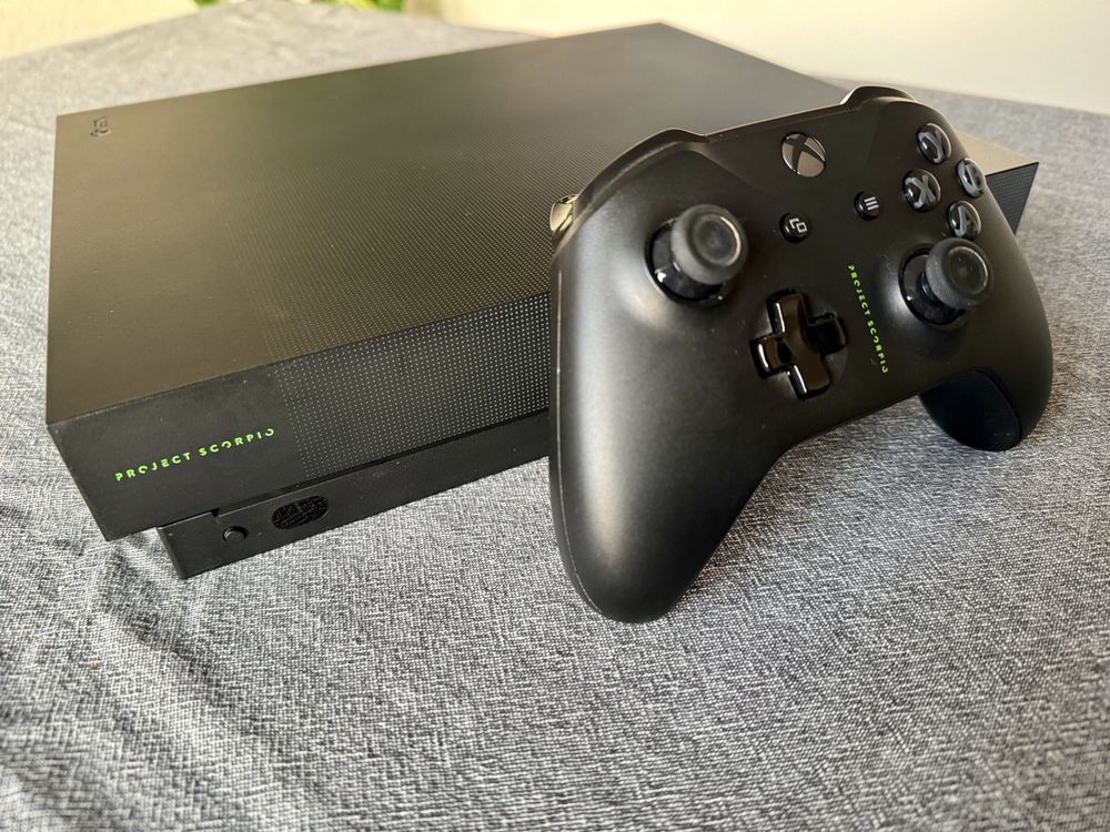 Xbox One X Project Scorpio (D'occasion) à Moutier pour CHF 119 – avec ...