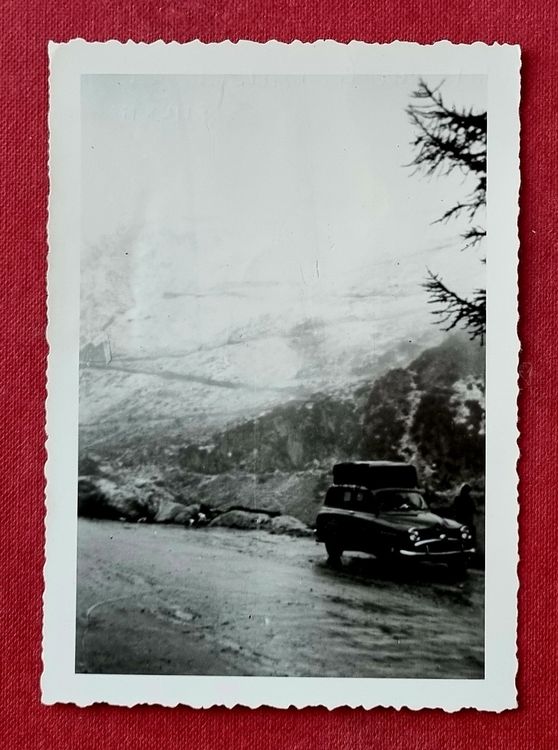 Furkaroute - Passtrasse mit Oldtimer - Photo - 1961 (Gebraucht) in ...