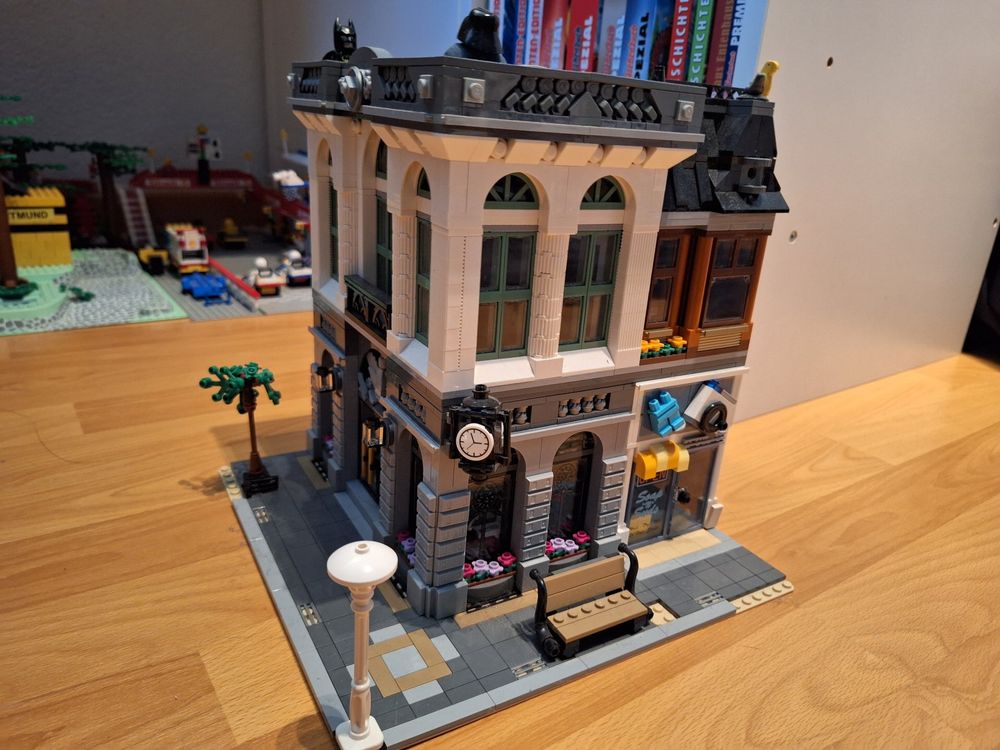 Lego Bank 10251 inkl. Schachtel (Gebraucht) in Braunau für CHF 300 ...