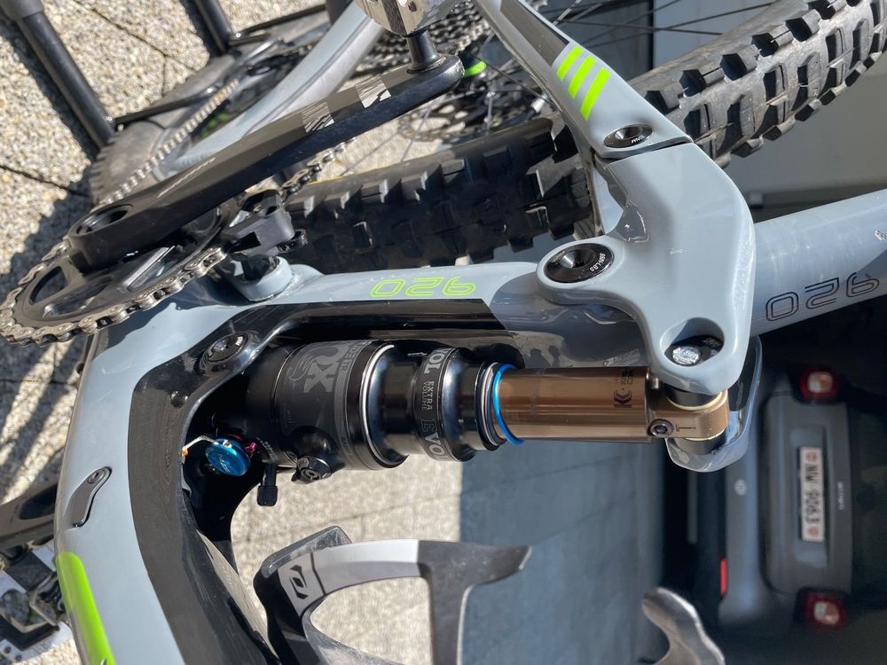 Scott Genius 920 Grösse M Jg. 2018 grau / grün (Tuned) (Gebraucht) in ...