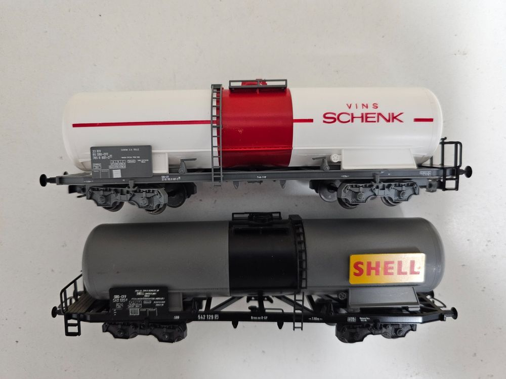 Liliput 2 wagons citernes dès 1.-fr (Gebraucht) in bassecourt für CHF 34 – mit Lieferung auf ...