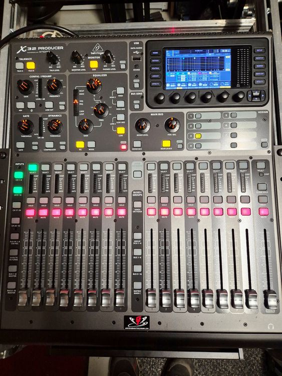 Behringer X32 Producer mit Case | Kaufen auf Ricardo