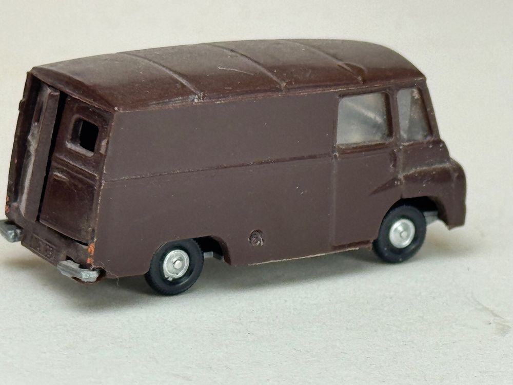 GB1-EKO Austin SAVA 2 TN braun (Gebraucht) in Elm für CHF 6 – mit ...