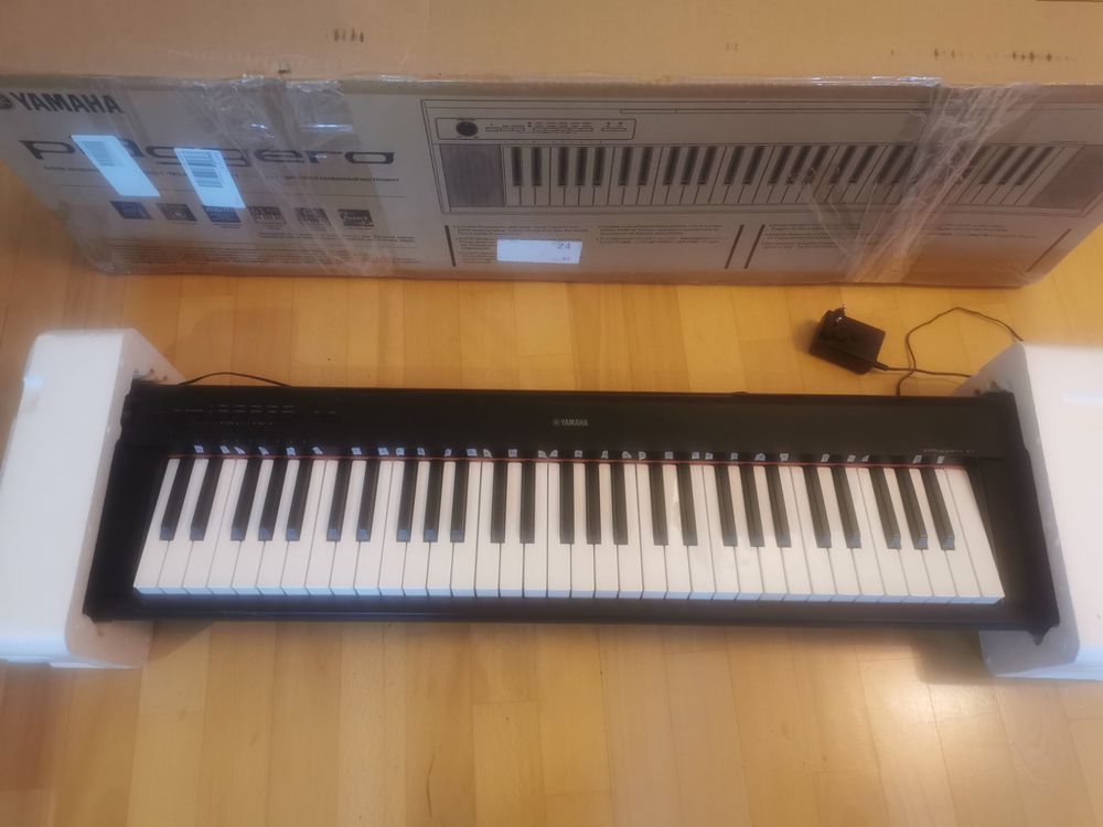 Yamaha Piaggero NP12 Portable Digital Piano, Black (Neu (gemäss ...