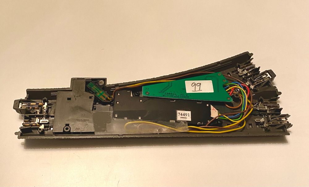 Märklin 24612 - Weiche rechts m. el. Antrieb u. Decoder (Gebraucht) in ...