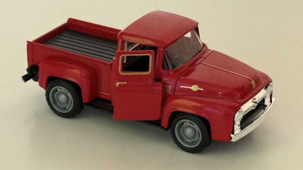 Roter Pickup Truck Modellauto (Neu und originalverpackt) in Basel für ...