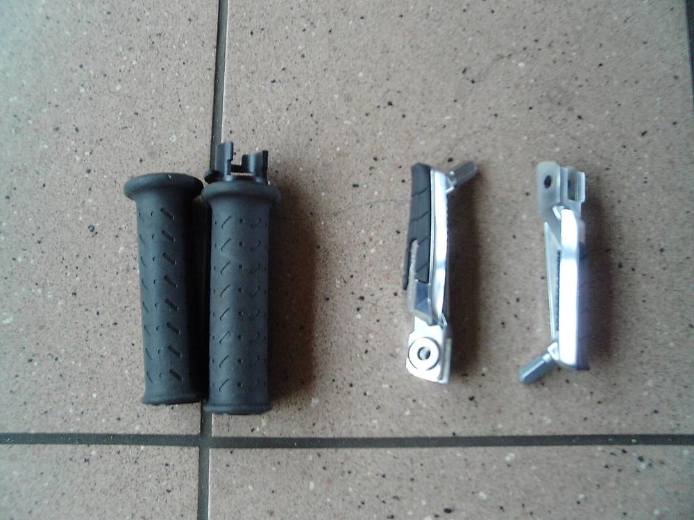 Fussrasten Handgriffe und Navihalter für Triumph Tiger Sport (Gebraucht ...