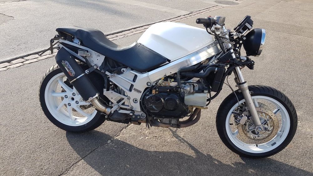 HONDA VFR 750 RC36 *Streetfighter**Lieferung möglich* (Defekt) in ...