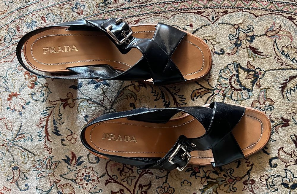 PRADA 42 Damen (Gebraucht) in St.Gallen für CHF 70 – mit Lieferung auf Ricardo kaufen