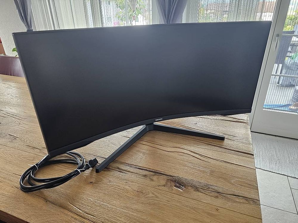 Samsung Odyssey G5 34" Curved Gaming Monitor - Top! (Neu (gemäss ...