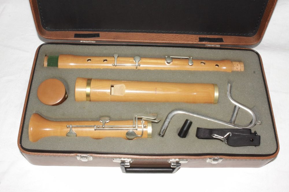 MOECK Bass BLOCKFLÖTE (ca. 95 cm) + Original-Koffer (Neu (gemäss ...