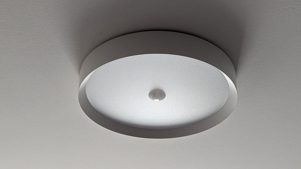 Loxone - LED Ceiling Light RGBW Tree Weiß | Kaufen auf Ricardo