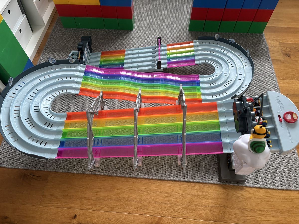 Hot Wheels Mario Kart Rainbow Race Set Spielset (Gebraucht) in ...