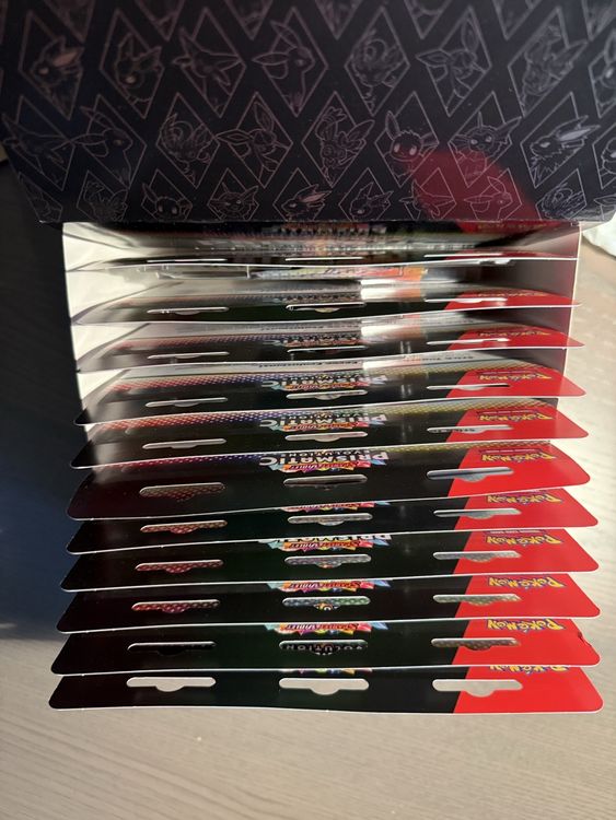 Pokemon Prismatic Evolution 11x tri pack (Neu und originalverpackt) in ...
